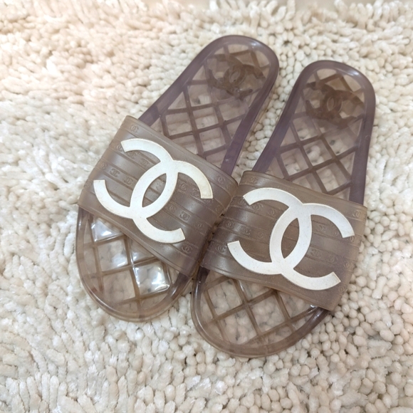 CHANEL | Shoes | Authentic Chanel Pvc Transparent Cc Logo Pool Slides ...